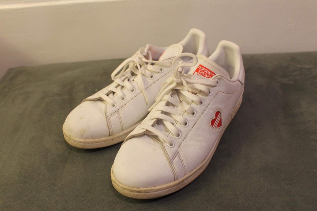 Stan Smith V, Men's Fashion, Footwear, Sneakers on Carousell
