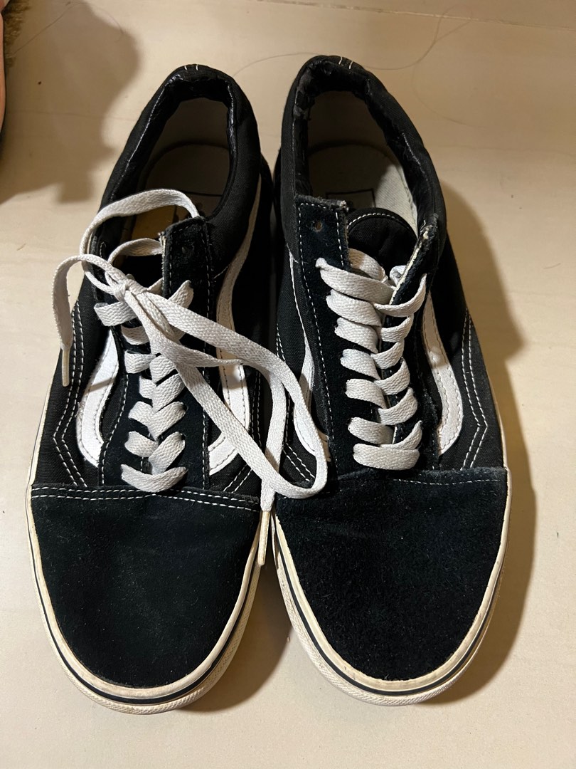 Vans Classic Shoe, Men's Fashion, Footwear, Sneakers on Carousell