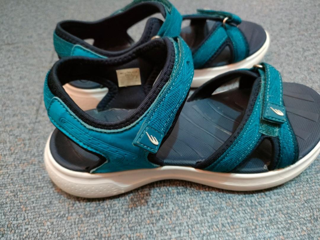 world balance, Women's Fashion, Footwear, Flats & Sandals on Carousell