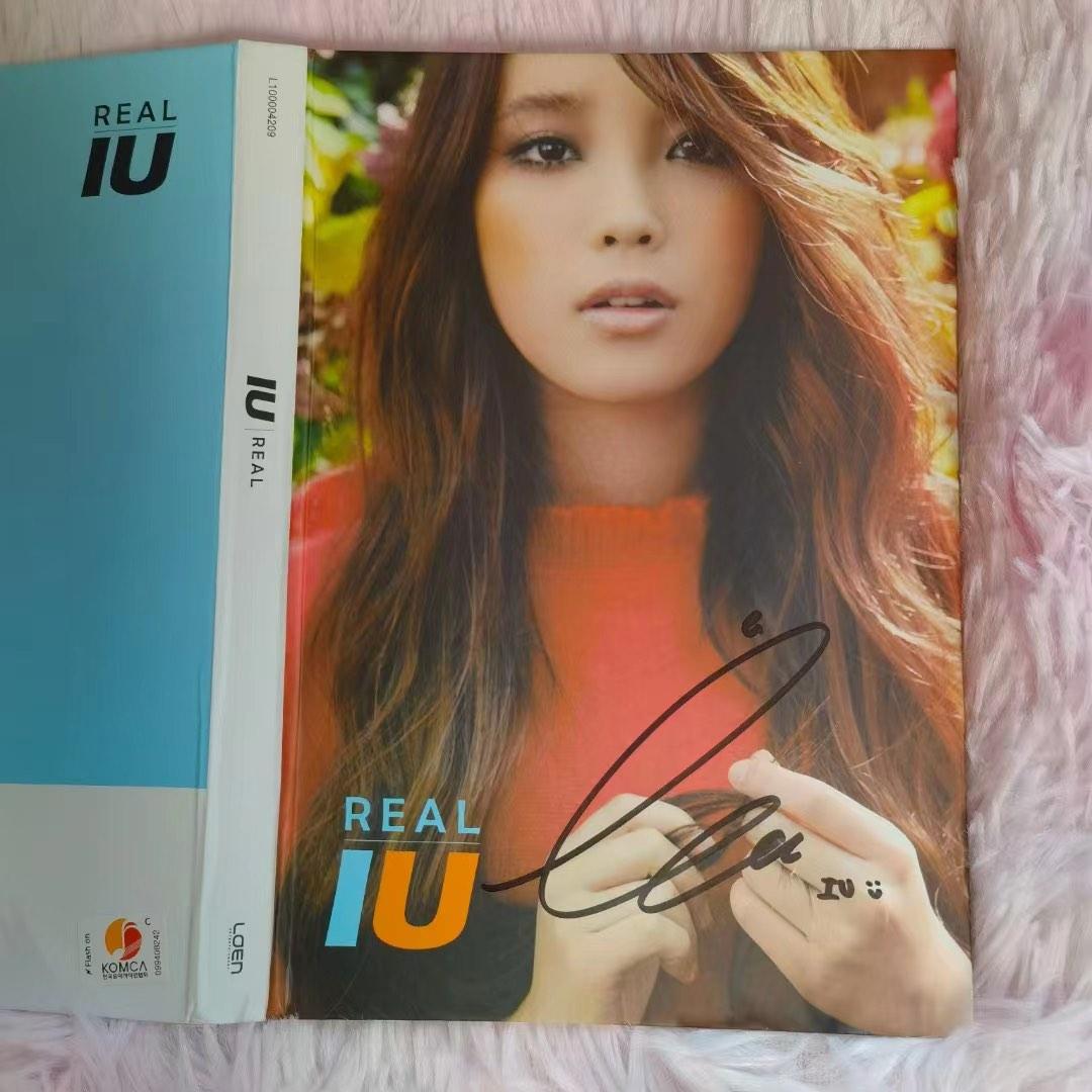 李知恩 IU 親筆簽名 迷你3+REAL 真實 專輯CD+寫真 韓國原版, 興趣及遊戲, 收藏品及紀念品, 韓流 - Carousell