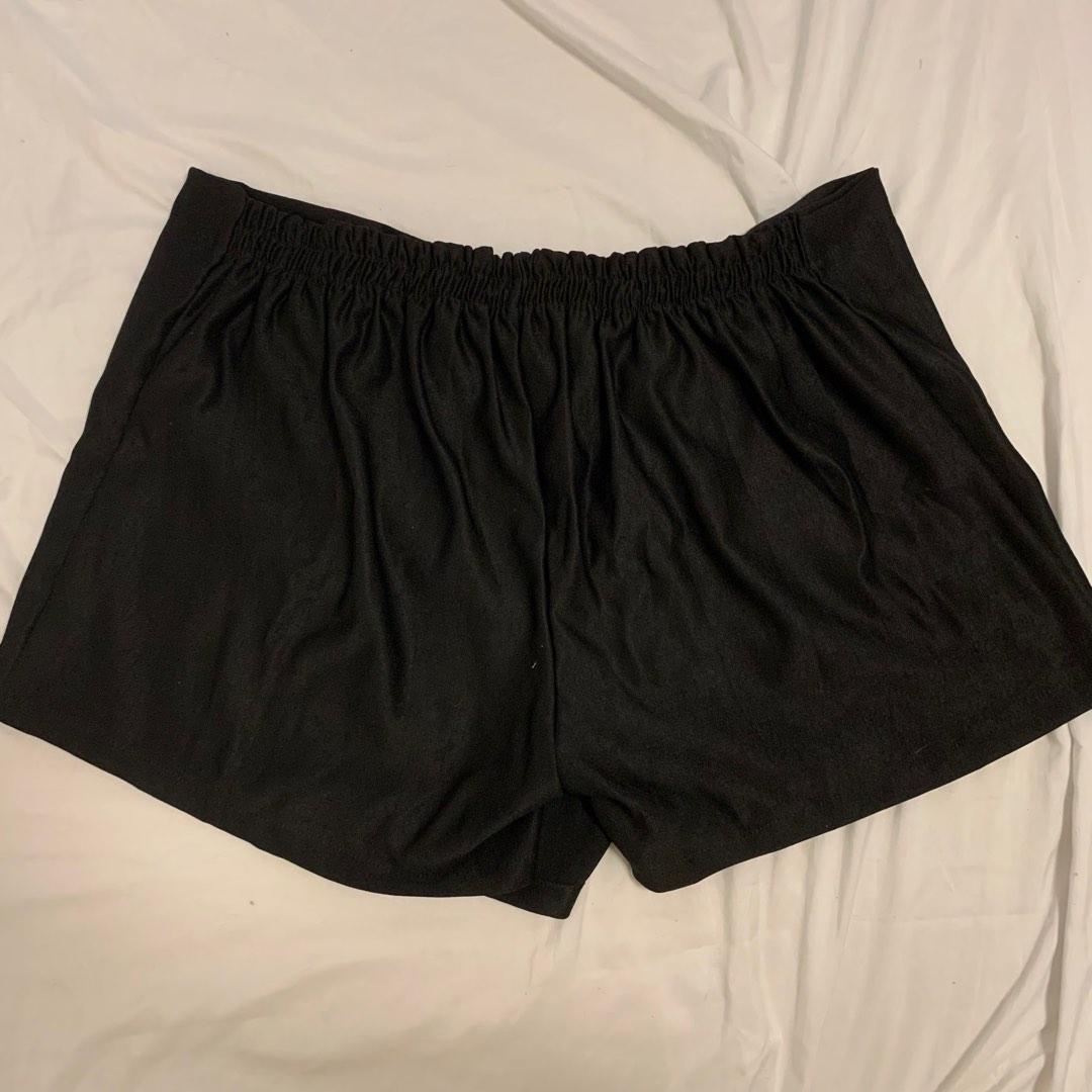 Black Skorts, Women's Fashion, Bottoms, Shorts on Carousell