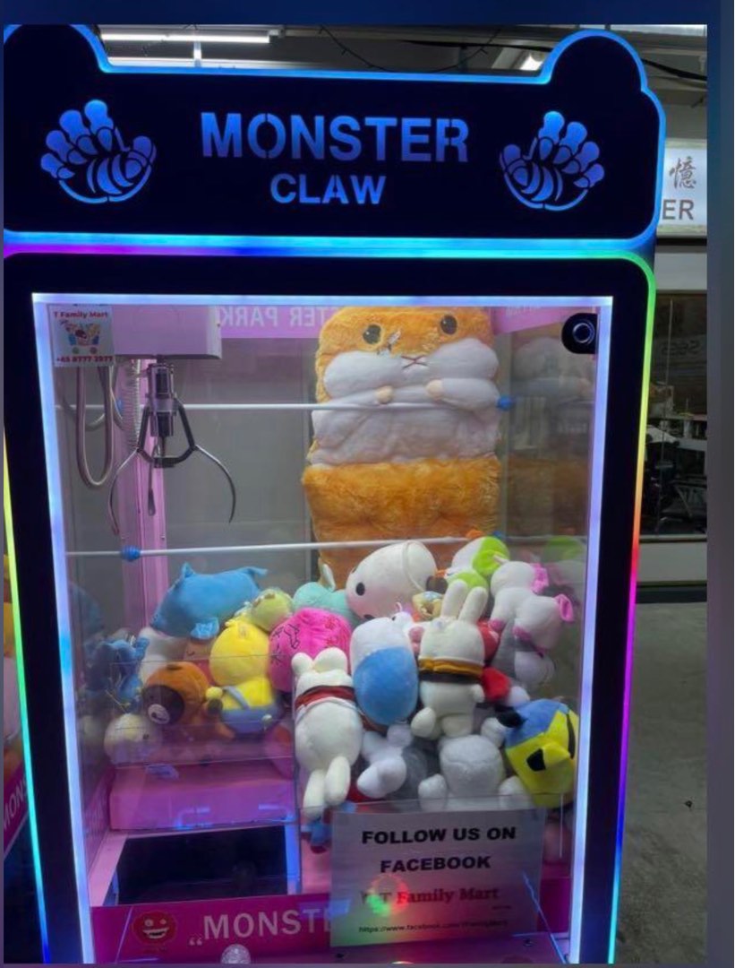 Claw Machine, Hobbies & Toys, Toys & Games on Carousell