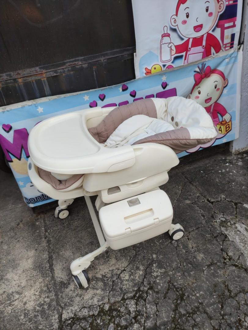 Combi auto swing high chair 110volts, Babies & Kids, Nursing & Feeding ...