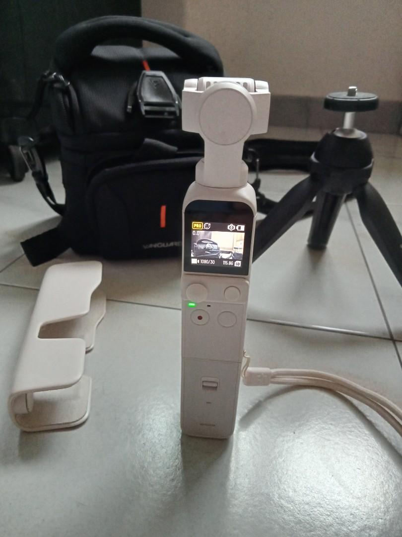 DJI pocket 2 white, Photography, Video Cameras on Carousell