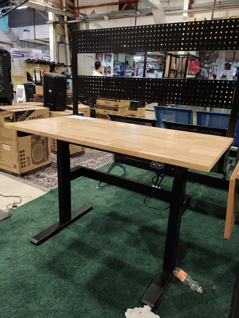 Electric Work Bench, Furniture & Home Living, Office Furniture ...