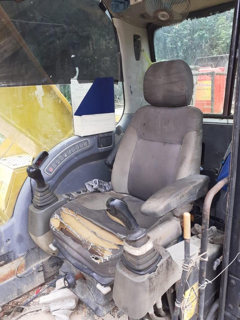 Excavator JCB JS200, Everything Else, Others on Carousell