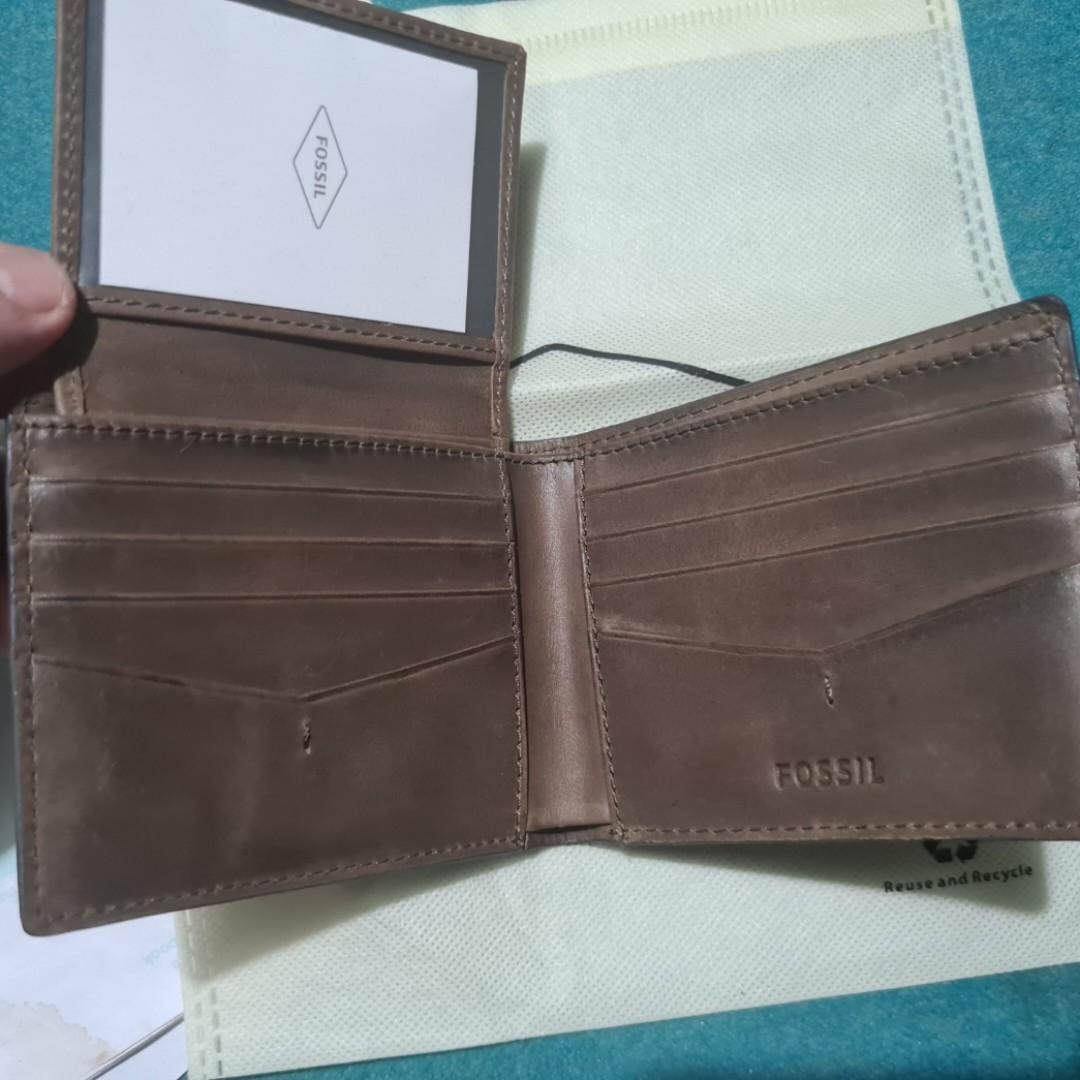 Fossil leather RFID wallet, Men's Fashion, Watches & Accessories ...