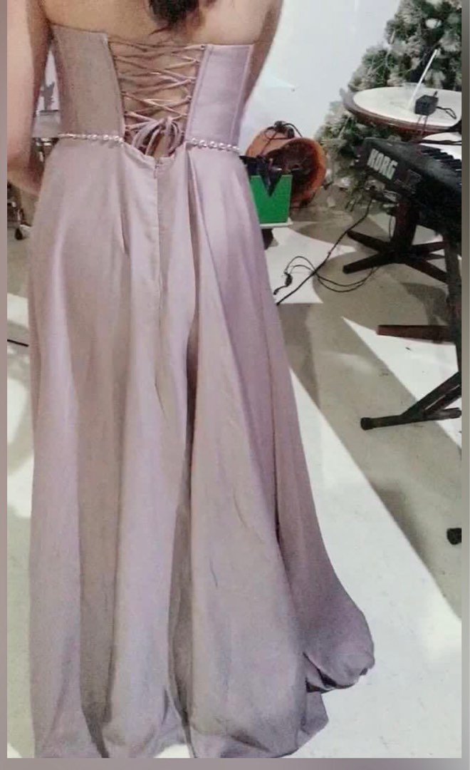 Gaun pesta cantik, Fesyen Wanita, Pakaian Wanita, Gaun & Rok di Carousell