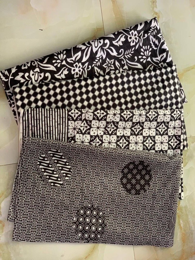 INDONESIA TRADITIONAL NEW PRINTED BUNDEL 4 SETS MOTIF BLACK & WHITE ...
