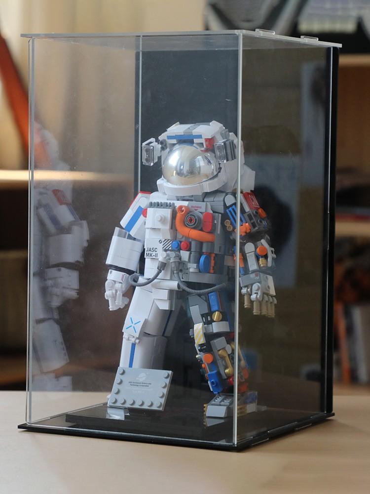 Jaki Astronaut Lego Brick with display casing and light, Hobbies & Toys ...