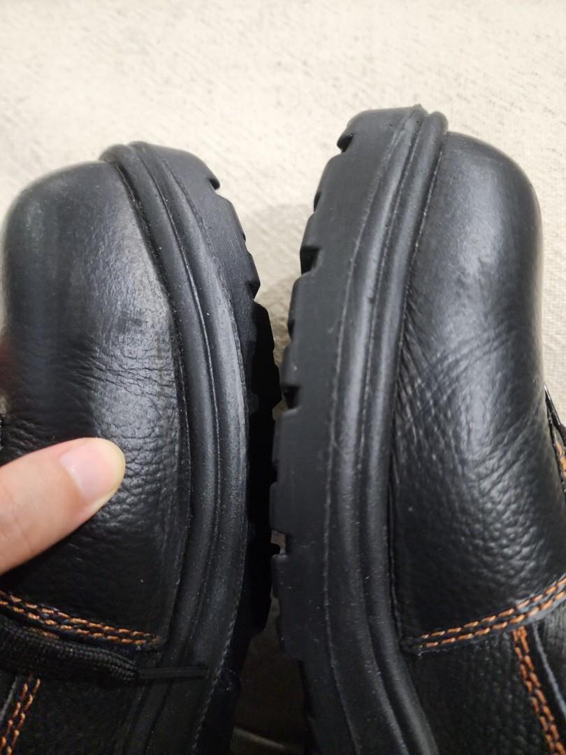Kitchen safety boots, Men's Fashion, Footwear, Boots on Carousell