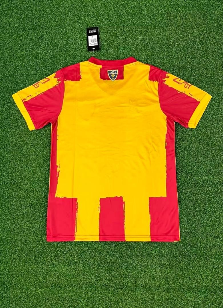 Lecce Home kit 22-23 Football Jersey, Men's Fashion, Tops & Sets ...