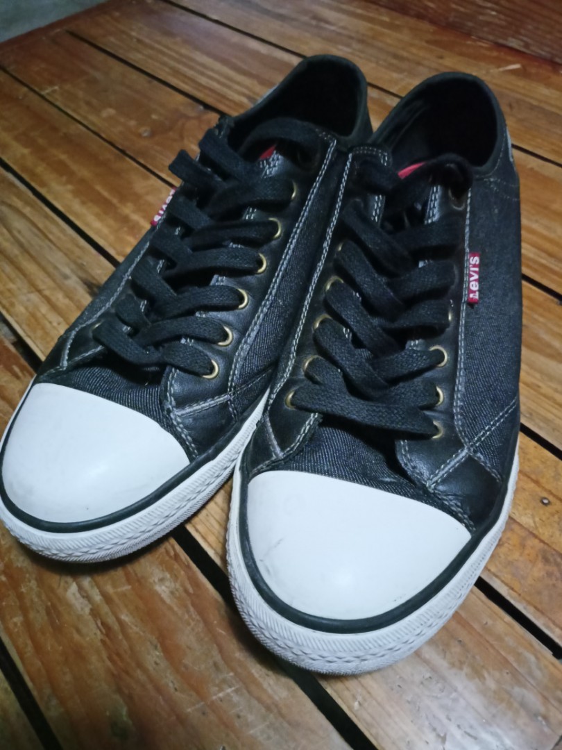 LEVI'S SHOES, Men's Fashion, Footwear, Sneakers on Carousell