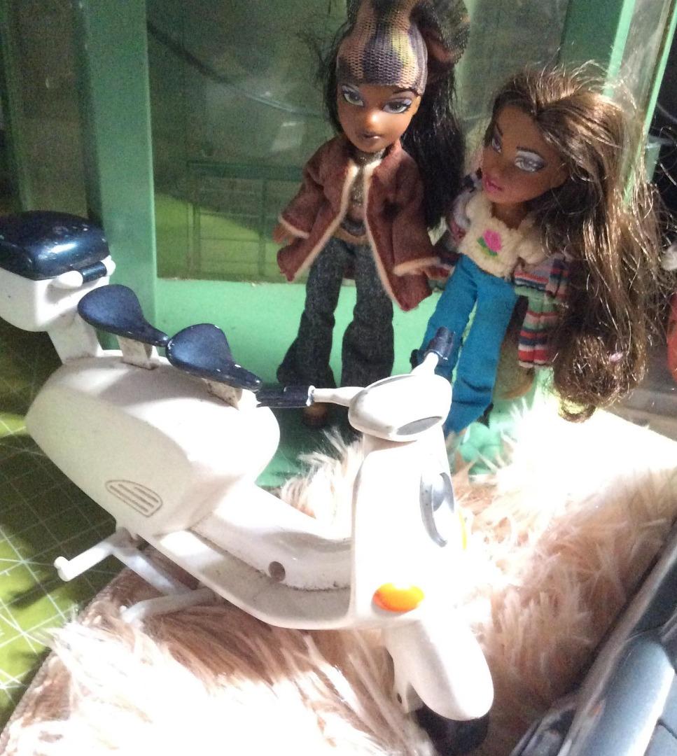 Lil Bratz Mall and Mini Cooper, Hobbies & Toys, Toys & Games on Carousell