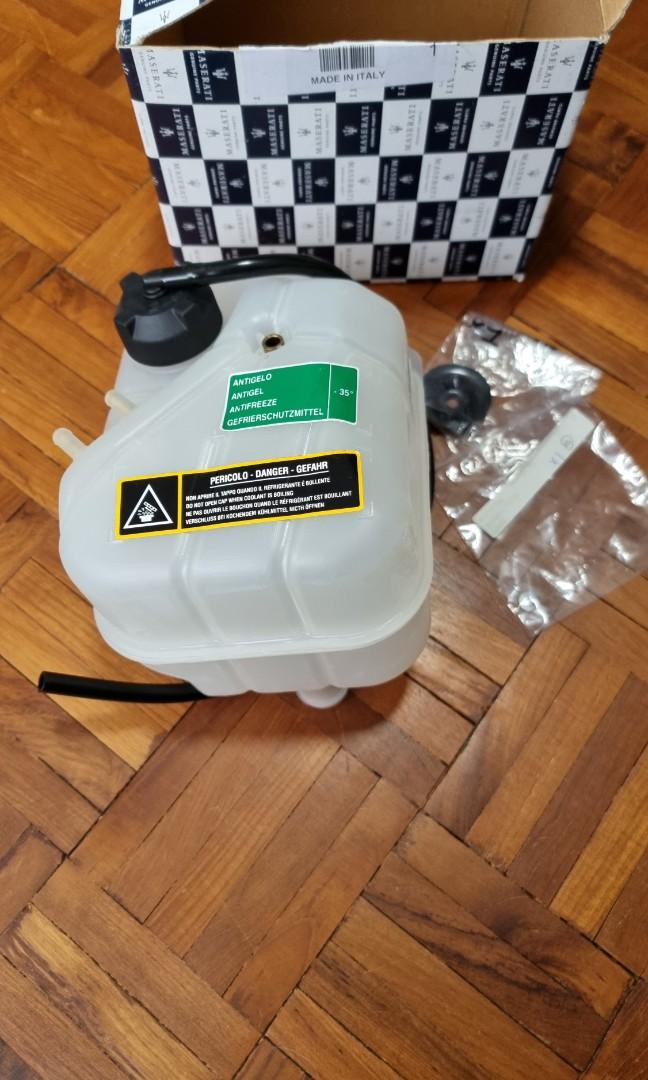Maserati Complete Expansion Tank 000296547, Car Accessories ...