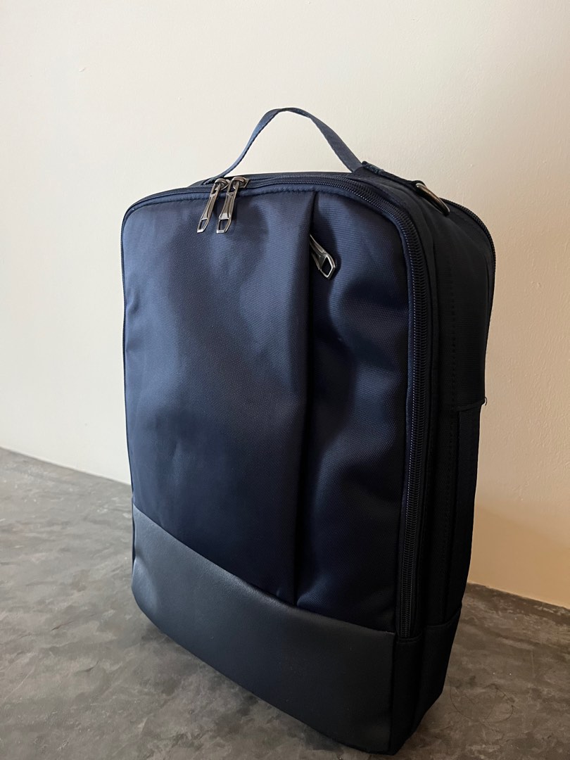 Navy blue laptop bag, Computers & Tech, Parts & Accessories, Laptop ...