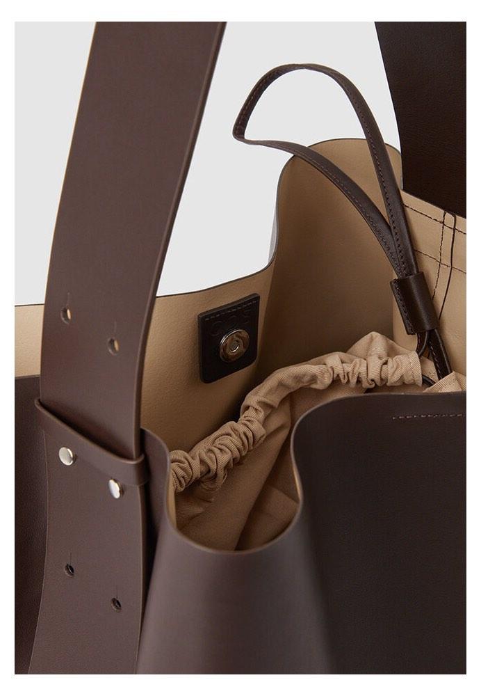 NEW COS Folded Leather Large Shoulder Bag in Dark Brown (100% Leather ...