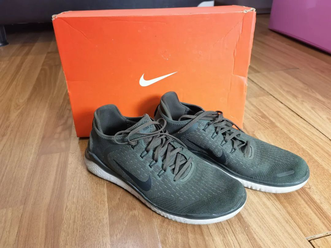 Nike ori size 44, Fesyen Pria, Sepatu , Sneakers di Carousell