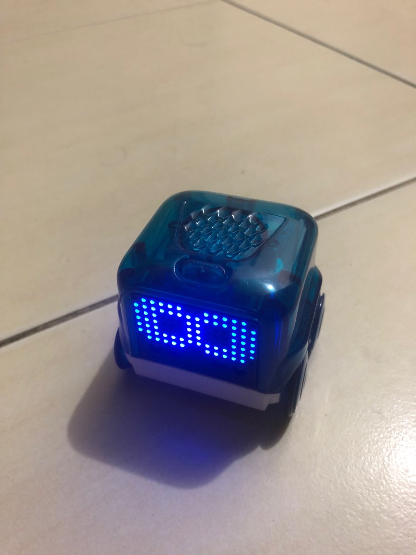 Novie Spinmaster Robot, Hobbies & Toys, Toys & Games on Carousell