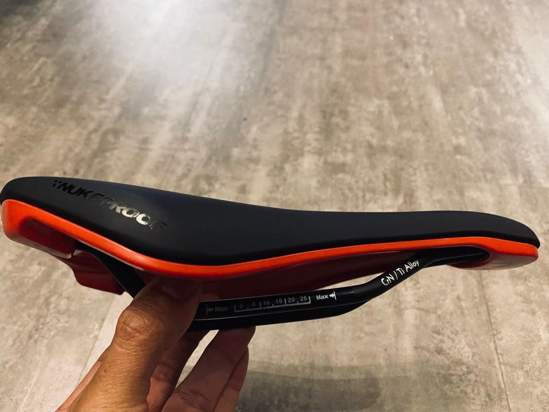 Nukeproof HZN Enduro mtb saddle, Sports Equipment, Bicycles & Parts ...