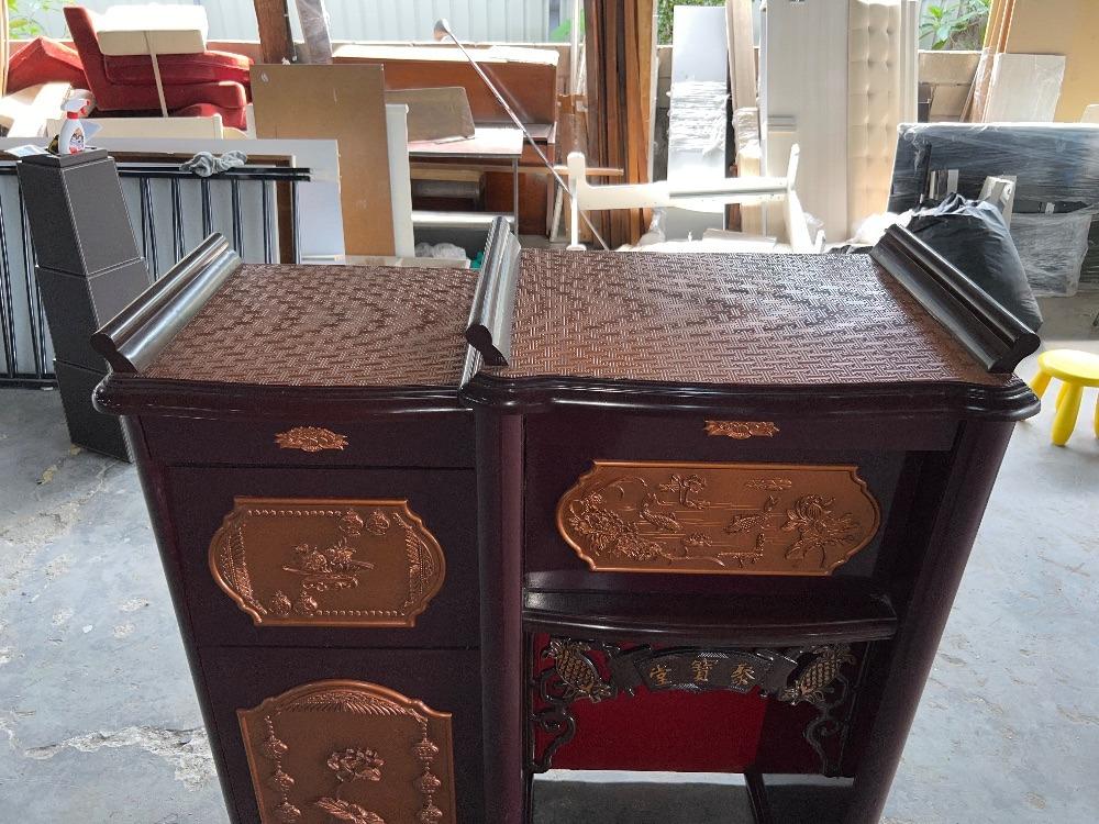 Praying Altar / Mezbah Sembahyang, Furniture & Home Living, Furniture ...