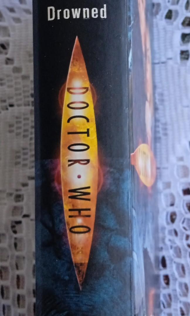 PRELOVED BBC Doctor Who "The Feast of the Drowned" Book, Hobbies & Toys ...