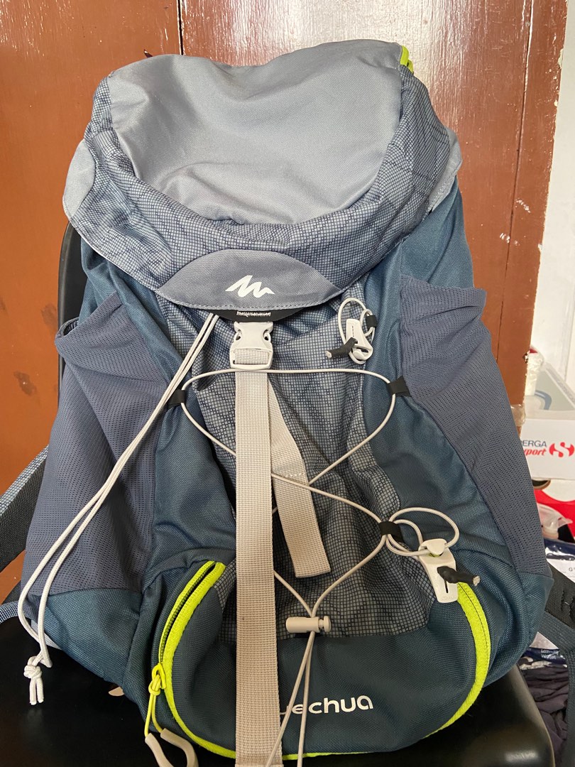 Quechua 40L hiking backpack, Women's Fashion, Bags & Wallets, Backpacks ...