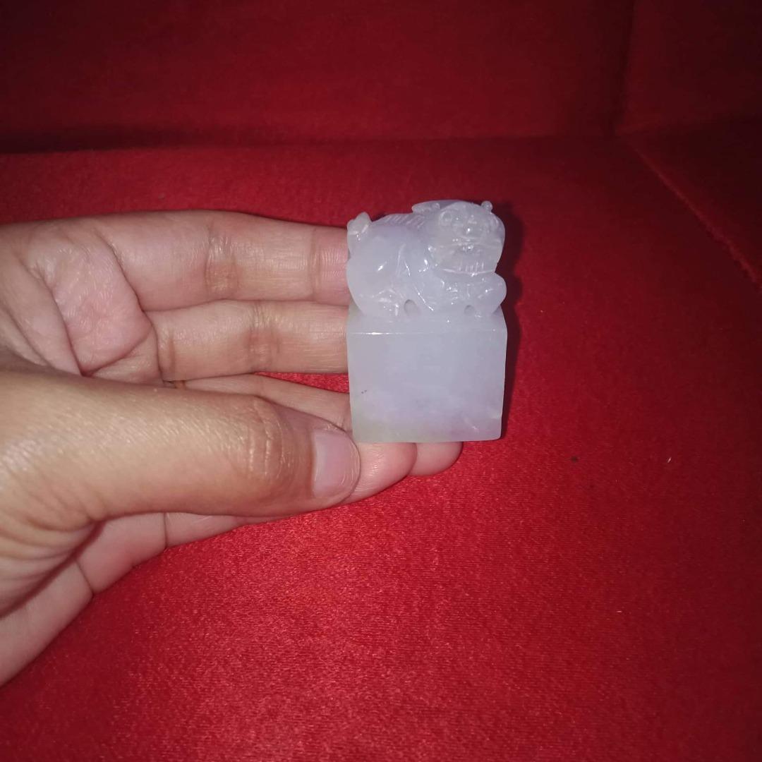 Rare Lavender Jade Foodog Chop Seal, Women's Fashion, Jewelry ...