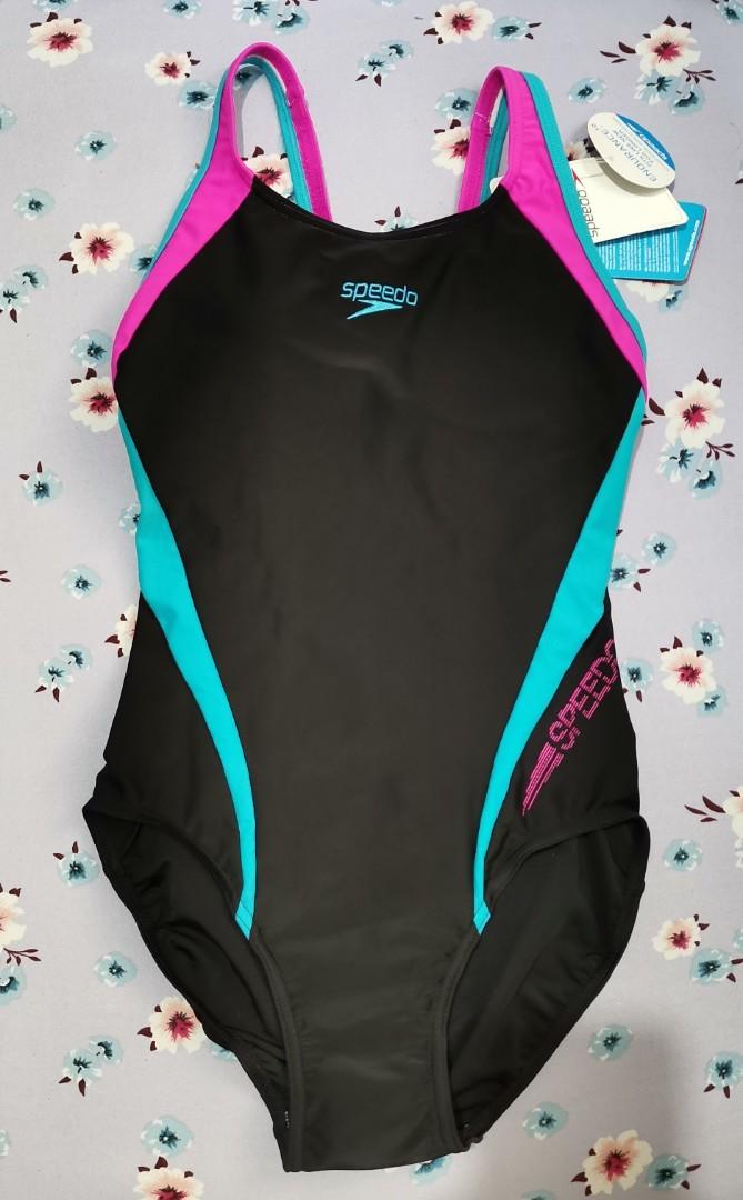 Speedo one piece with removable pads, Women's Fashion, Swimwear ...