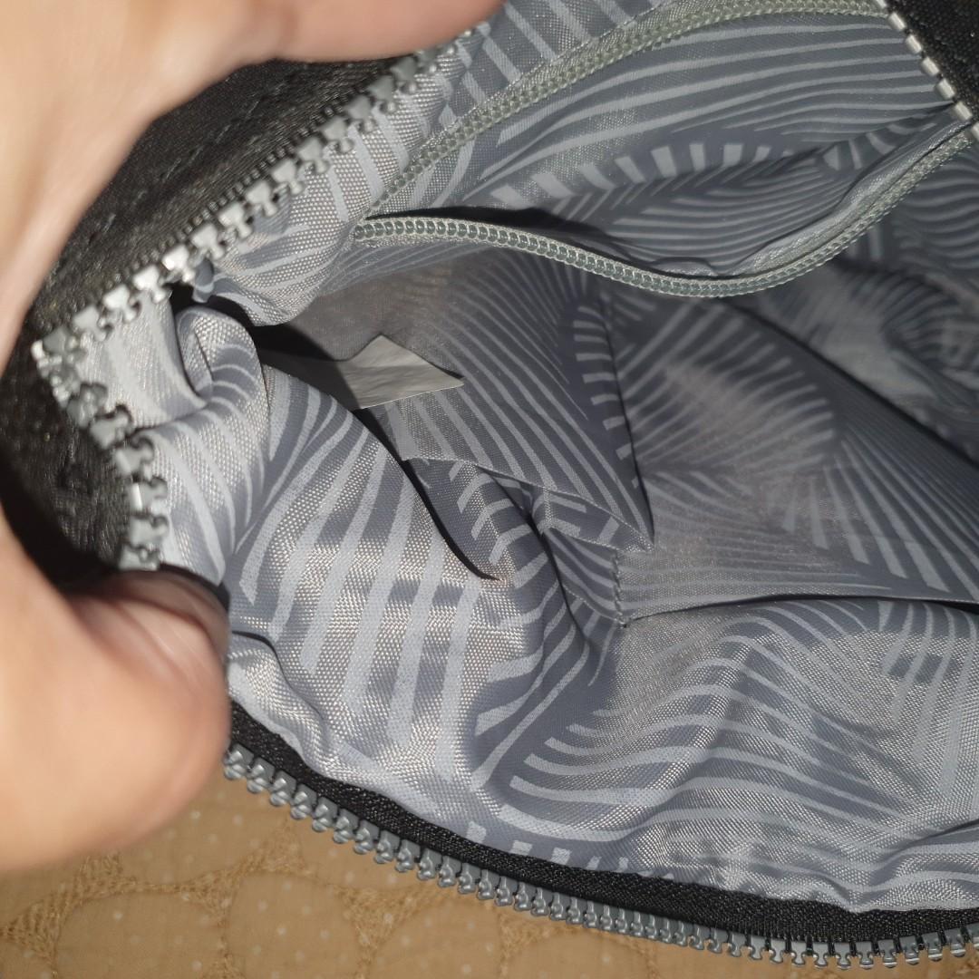 SPUNN Unisex Sling Bag, Men's Fashion, Bags, Sling Bags on Carousell