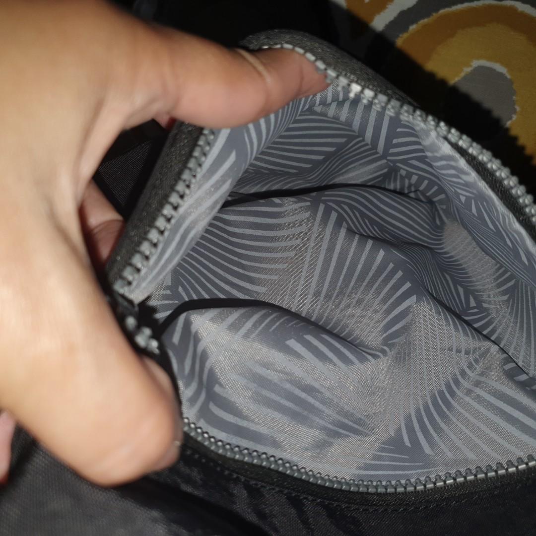 SPUNN Unisex Sling Bag, Men's Fashion, Bags, Sling Bags on Carousell