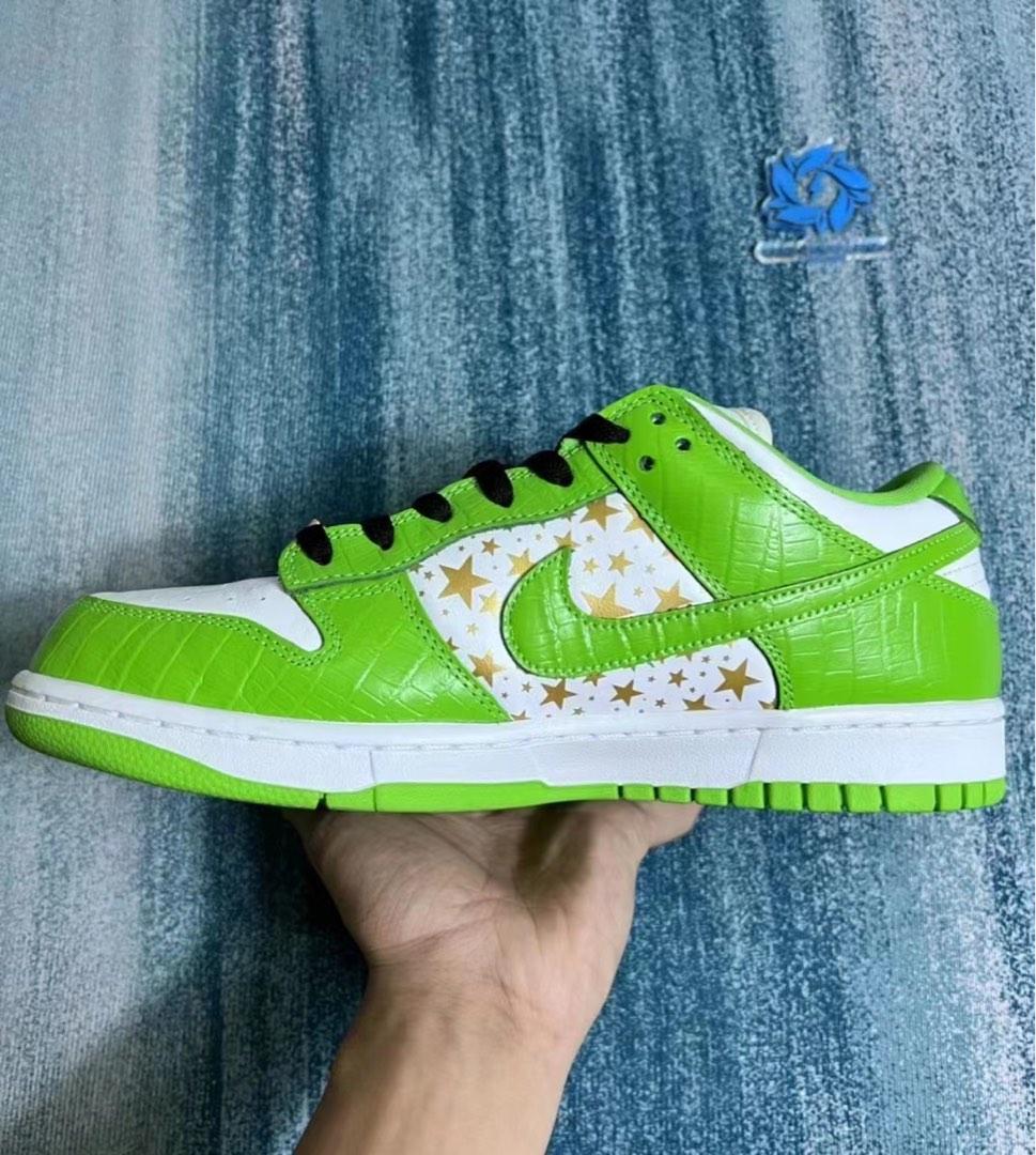 Supreme x Nike SB Dunk Low "Mean Green", 男裝, 鞋, 波鞋 - Carousell