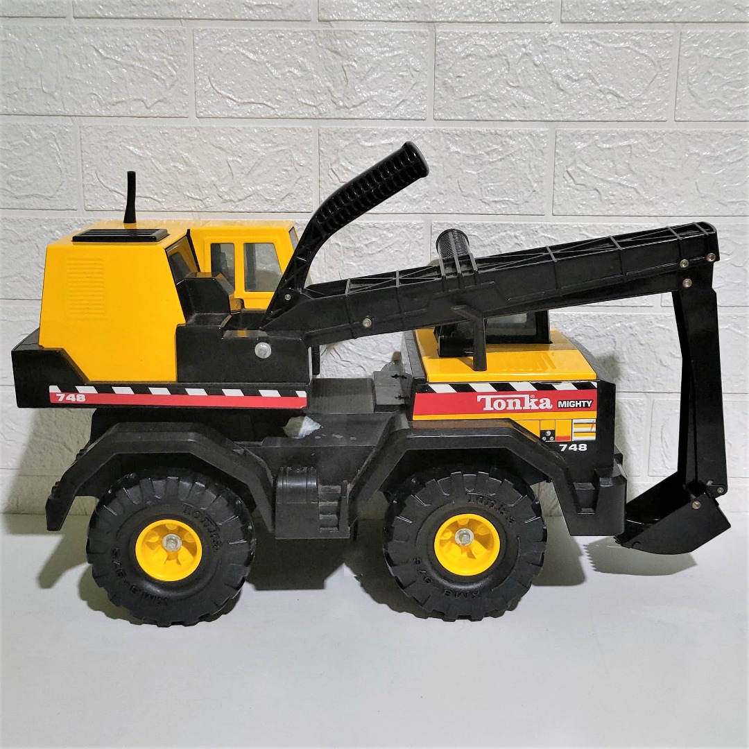 Tonka Backhoe Large, Hobbies & Toys, Toys & Games on Carousell