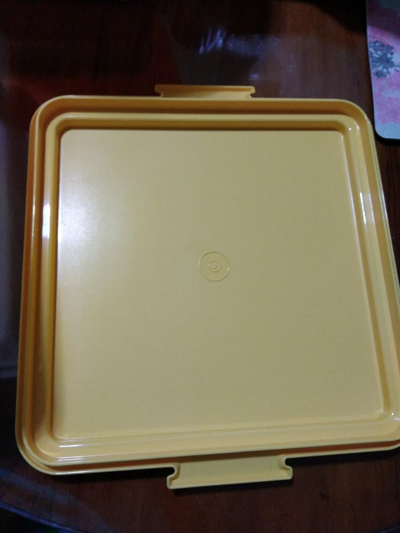 Tupperware Square cake taker, Furniture & Home Living, Kitchenware ...