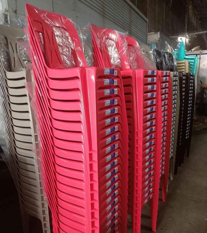 Uratex chair original, Furniture & Home Living, Furniture, Chairs on ...