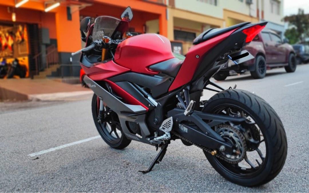 Yamaha R25 v2, Motorbikes on Carousell