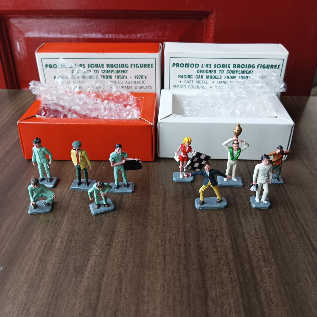 1 Lot Die-cast 1:43 scale Historic LeMans / Formula1 RACING FIGURES ...