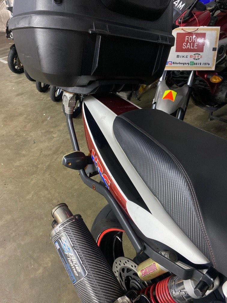 43L Givi box + base plate to mount at your own rack + pillion back rest ...