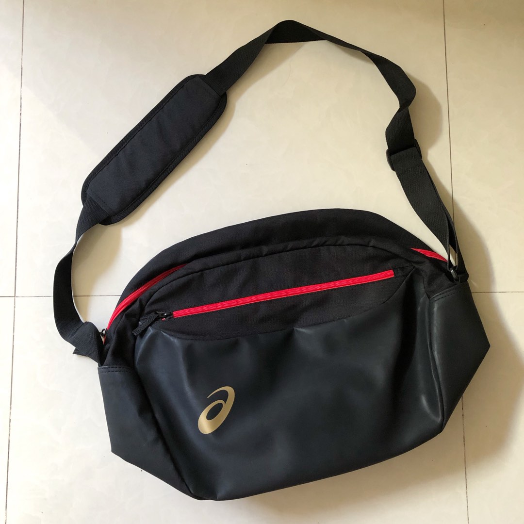 ASICS Duffel Bag, Women's Fashion, Bags & Wallets, Cross-body Bags on ...