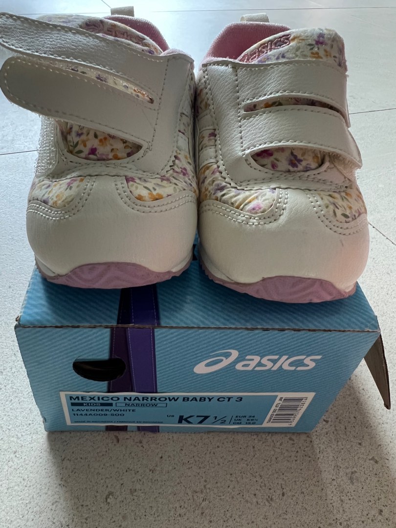 Asics EUR 24, Babies & Kids, Babies & Kids Fashion on Carousell