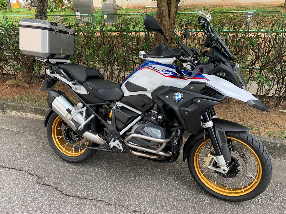 BMW R1250GS-HP Edition With Gold Color Tubeless Cross Spokes Rim ...