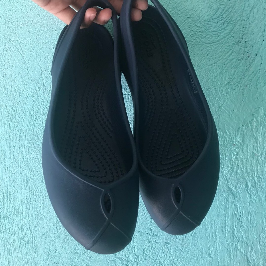 Crocs Women Shoes w6, Women's Fashion, Footwear, Flats & Sandals on ...