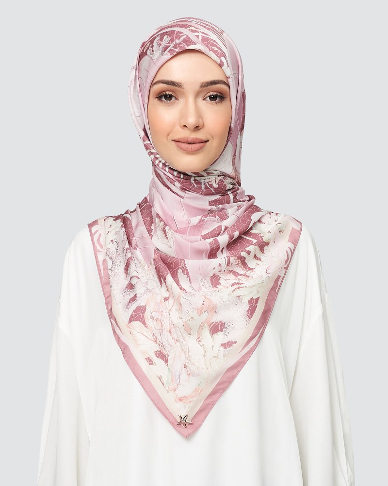 Disney X Naelofar - The Little Mermaid (Mauve), Women's Fashion ...