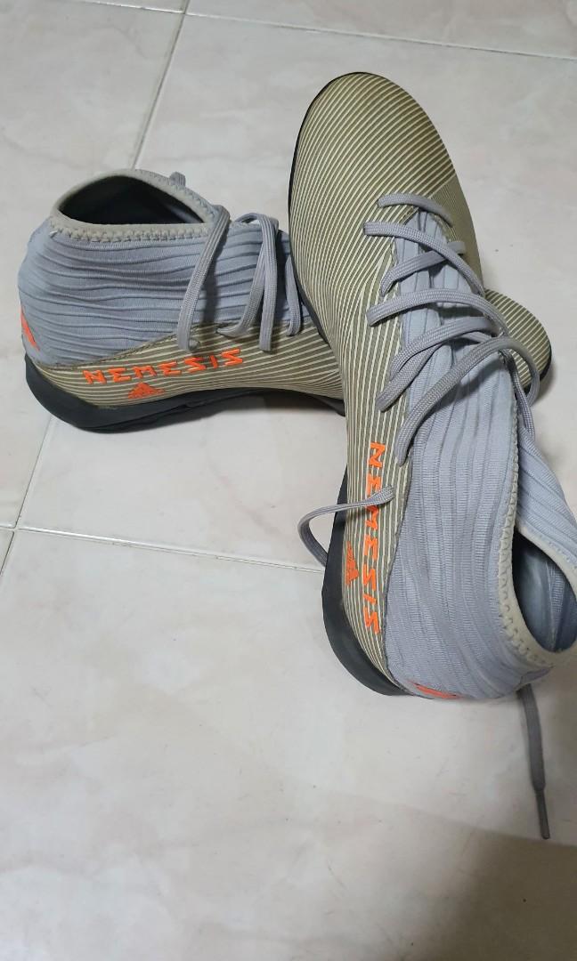Fustal boots, Men's Fashion, Footwear, Sneakers on Carousell