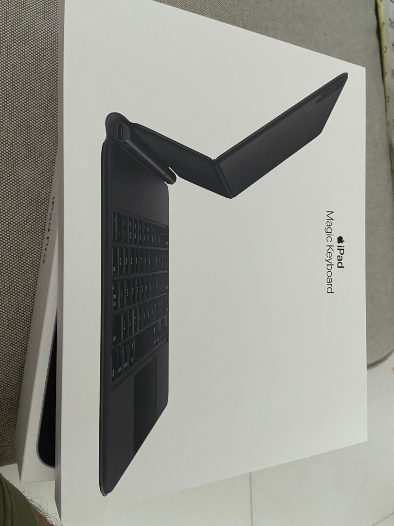 iPad Pro 11 Magic Keyboard box, Mobile Phones & Gadgets, Tablets, iPad ...