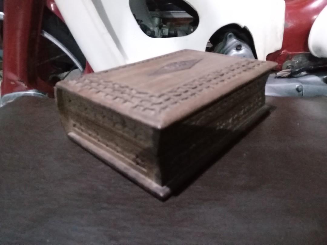 Kotak kayu antik kuno berukir koleksi lawas dekorasi klasik pajangan vintage retro jadul langka ...