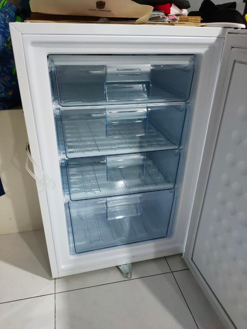 Mid size freezer, TV & Home Appliances, Kitchen Appliances ...