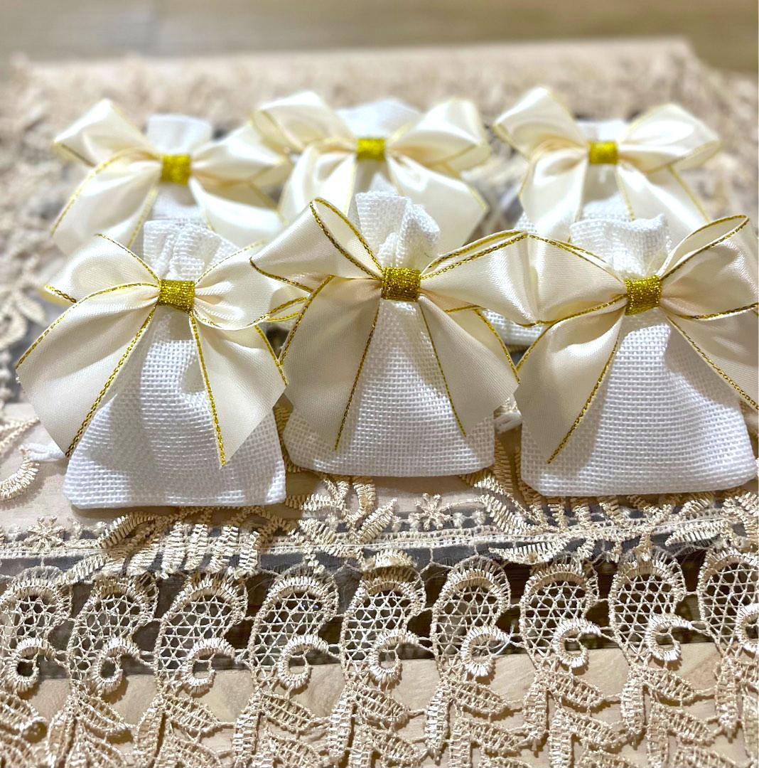 Mini pouch Bunga Rampai, Hobbies & Toys, Stationery & Craft, Handmade ...