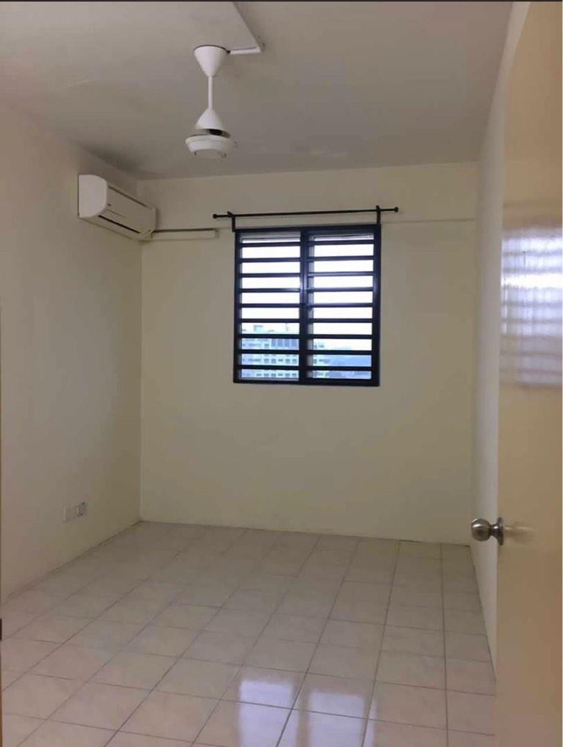Room for rental, Property, Rentals on Carousell
