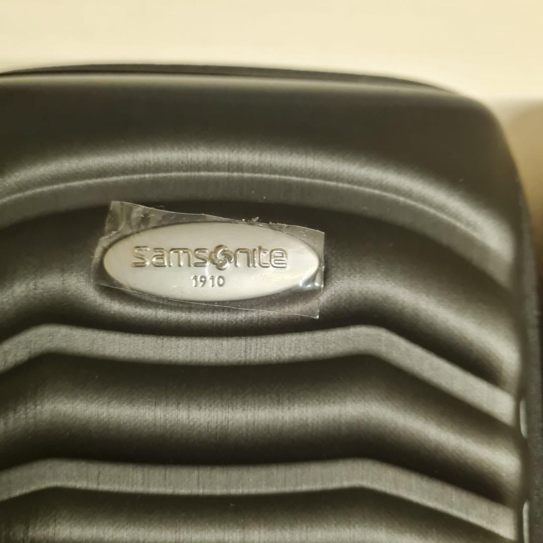 Samsonite Amenity kit for Hainan Airline Business class, Men's Fashion ...
